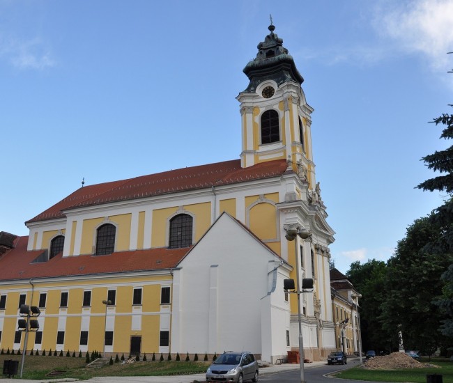 Megújul a szentgotthárdi Nagyboldogasszony-templom belseje - alon.hu