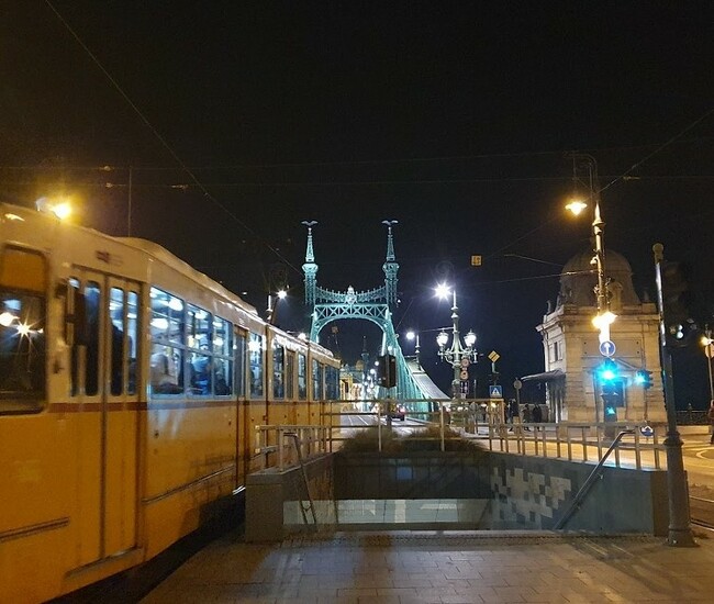 Így változik a metrók és a villamosok menetrendje szilveszter éjjel ...